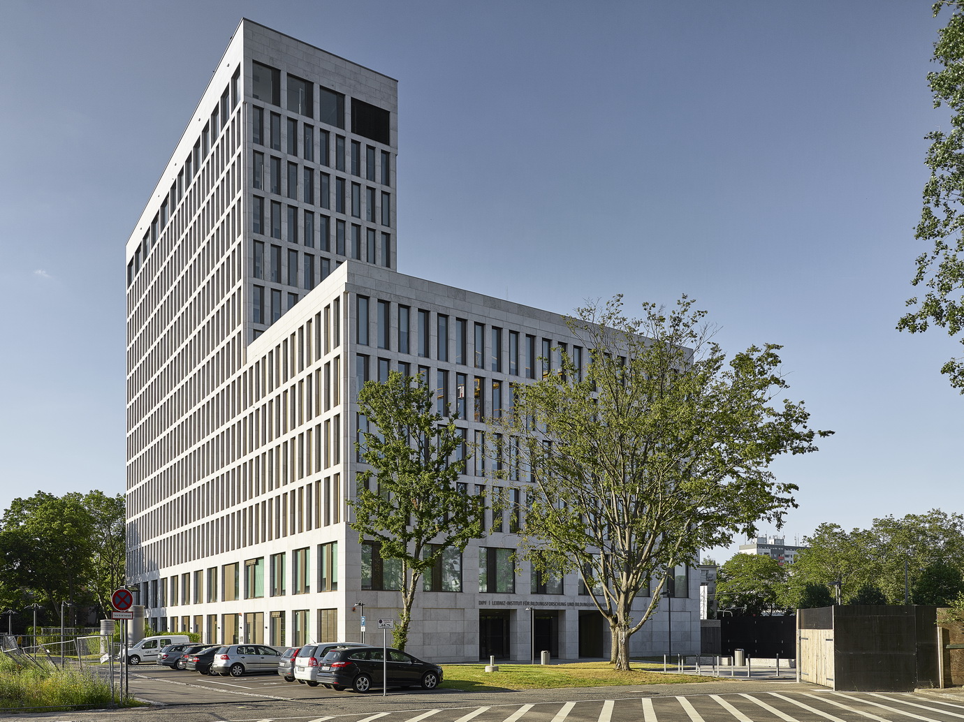 Deutsches Institut für Internationale Pädagogische Forschung (DIPF) - R ...